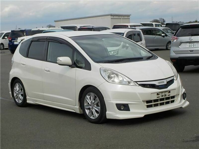 Used 2011 HONDA FIT GP1 | SBI Motor Japan