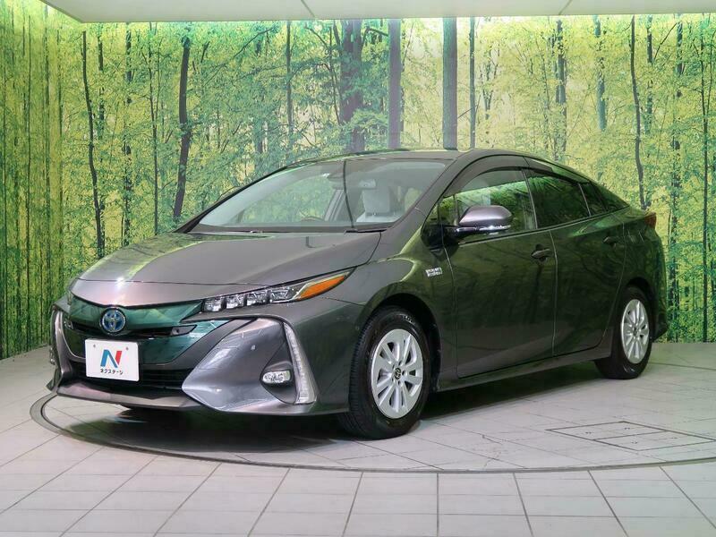 Used 2017 TOYOTA PRIUS PHV ZVW52 | SBI Motor Japan