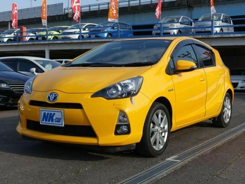 Used 2014 TOYOTA AQUA NHP10 | SBI Motor Japan