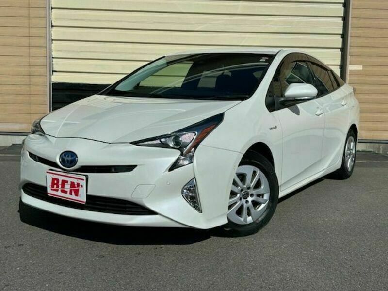Used 2018 TOYOTA PRIUS ZVW50 | SBI Motor Japan