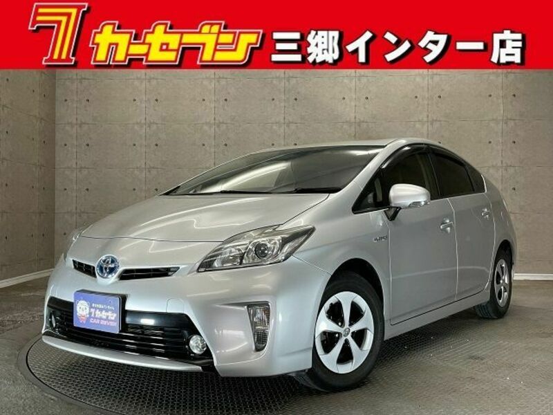 Used 2015 TOYOTA PRIUS ZVW30 | SBI Motor Japan