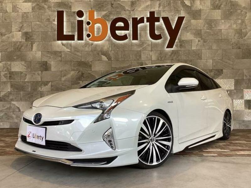 Used 2018 TOYOTA PRIUS ZVW50 | SBI Motor Japan