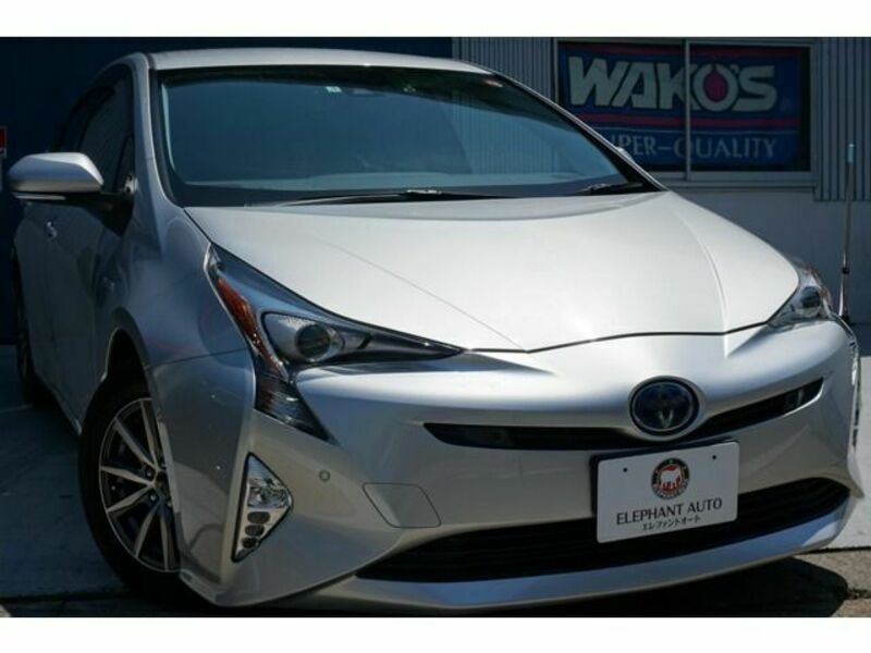 Used 2017 TOYOTA PRIUS ZVW50 | SBI Motor Japan