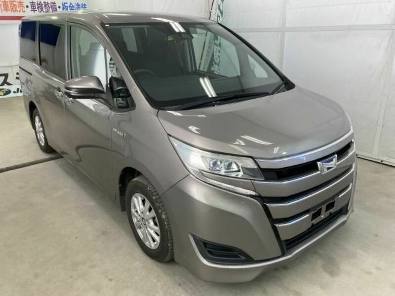 Used 2018 TOYOTA NOAH ZWR80G | SBI Motor Japan