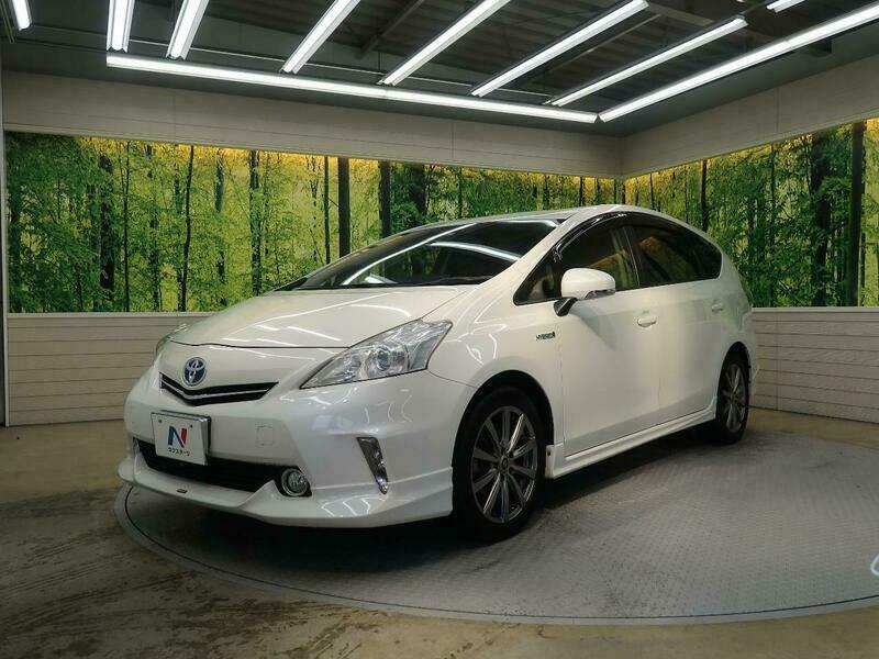 Used 2013 TOYOTA PRIUS ALPHA ZVW41W | SBI Motor Japan
