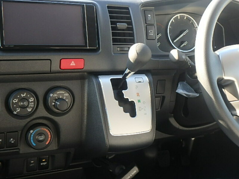 Used 2021 TOYOTA HIACE KOMYU4D4W 3BF-TRH228B | SBI Motor Japan