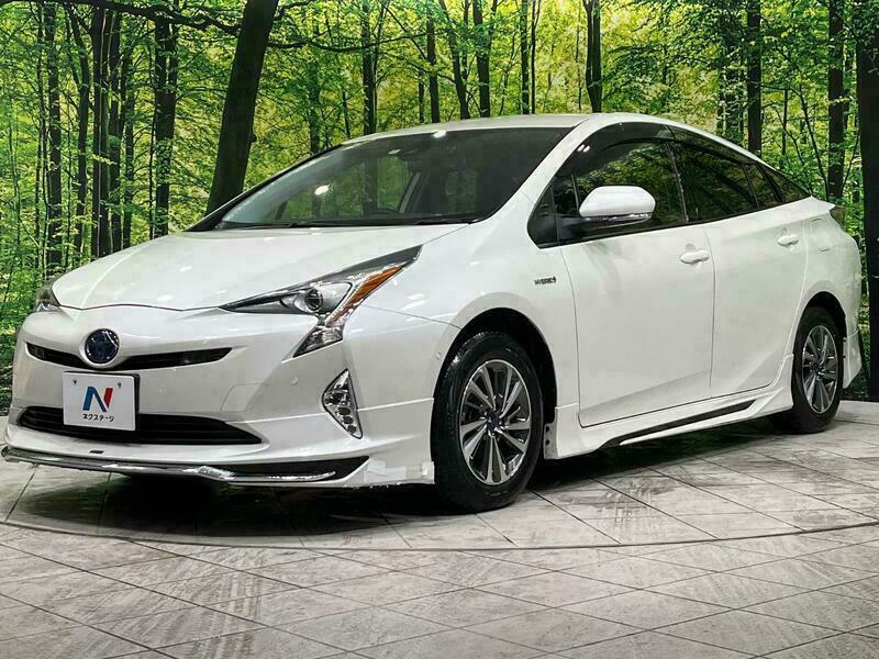 Used 2018 TOYOTA PRIUS ZVW55 | SBI Motor Japan