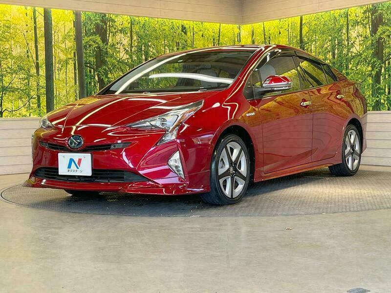 Used 2016 TOYOTA PRIUS ZVW51 | SBI Motor Japan