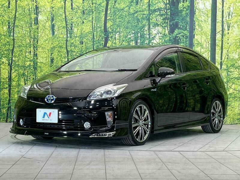 Used 2014 TOYOTA PRIUS ZVW30 | SBI Motor Japan