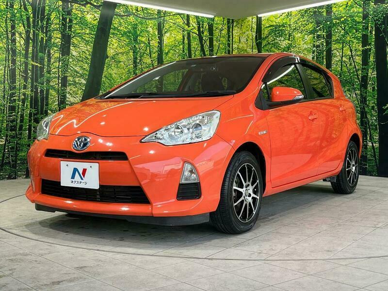 Used 2014 TOYOTA AQUA NHP10 | SBI Motor Japan
