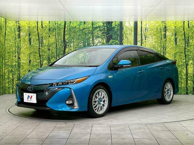 Used 2017 TOYOTA PRIUS PHV ZVW52 | SBI Motor Japan