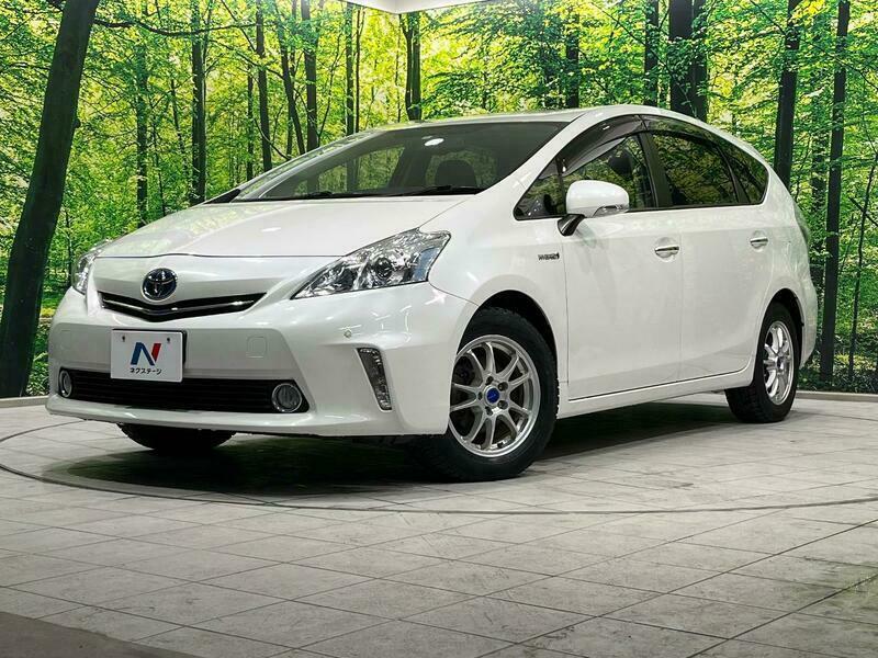 Used 2014 TOYOTA PRIUS ALPHA ZVW41W | SBI Motor Japan
