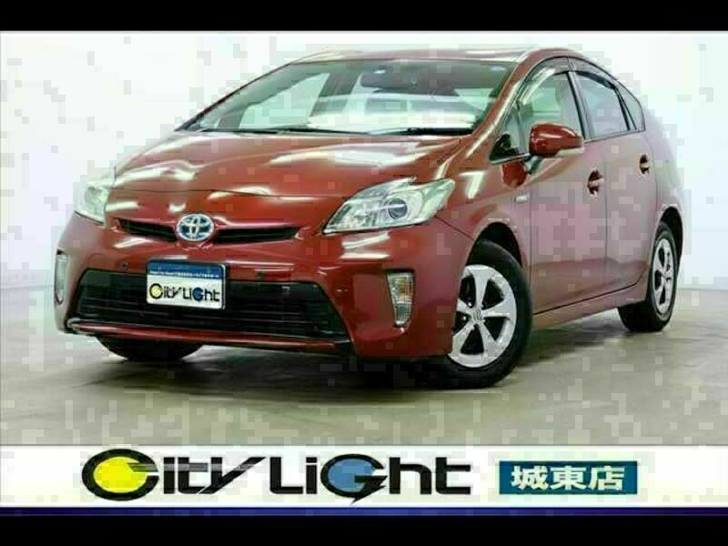 Used 2013 TOYOTA PRIUS ZVW30 | SBI Motor Japan