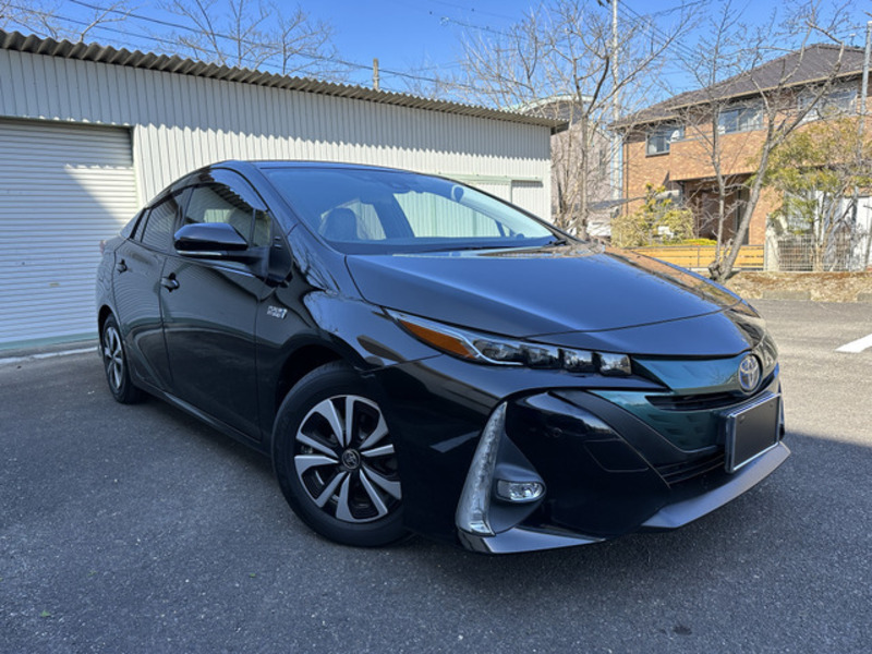 Used 2017 TOYOTA PRIUS PHV ZVW52 | SBI Motor Japan