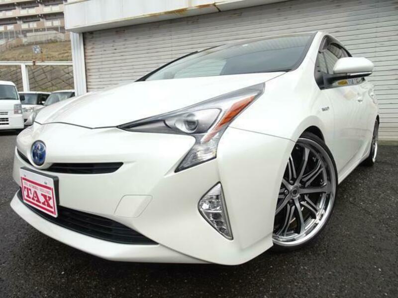 Used 2016 TOYOTA PRIUS ZVW50 | SBI Motor Japan