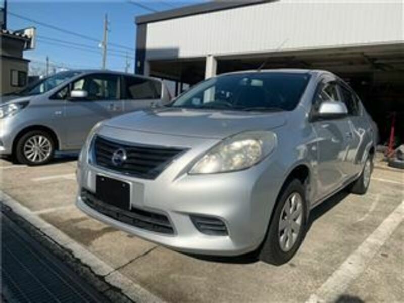 Used 2013 NISSAN TIIDA LATIO N17 | SBI Motor Japan
