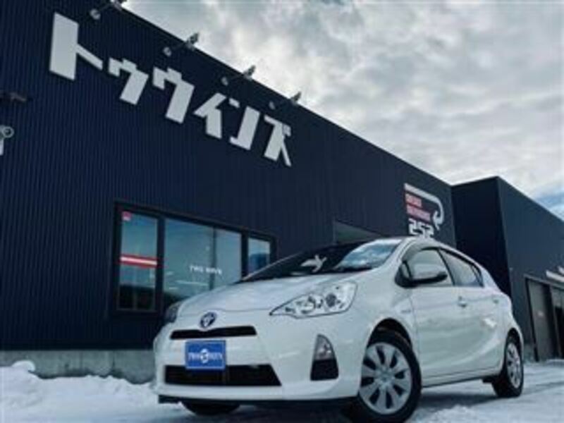 Used 2012 TOYOTA AQUA NHP10 | SBI Motor Japan