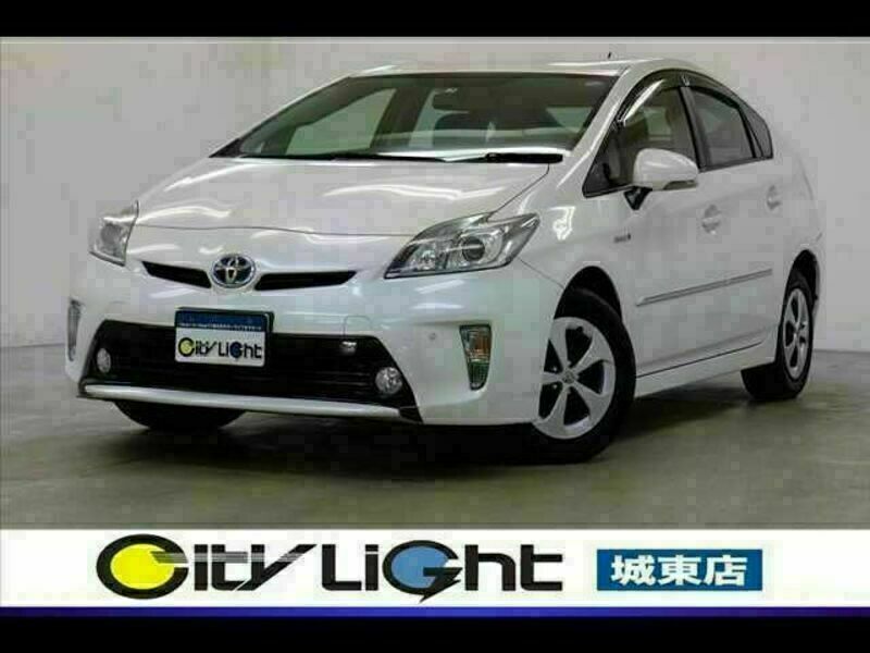 Used 2013 TOYOTA PRIUS ZVW30 | SBI Motor Japan
