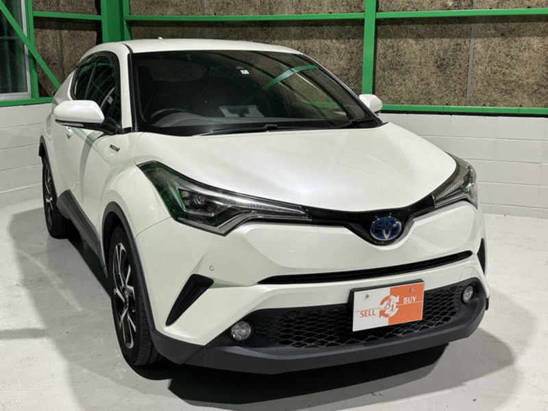 Used 2018 TOYOTA C-HR ZYX10 | SBI Motor Japan