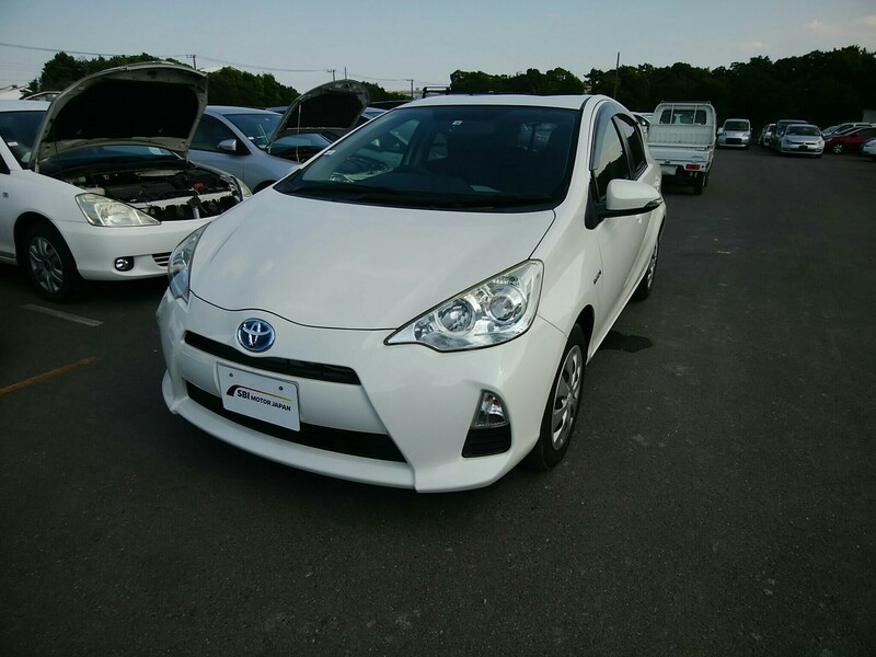Used 2014 TOYOTA AQUA NHP10 | SBI Motor Japan