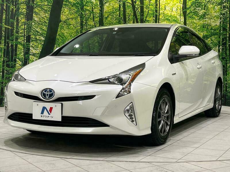 Used 2018 TOYOTA PRIUS ZVW50 | SBI Motor Japan