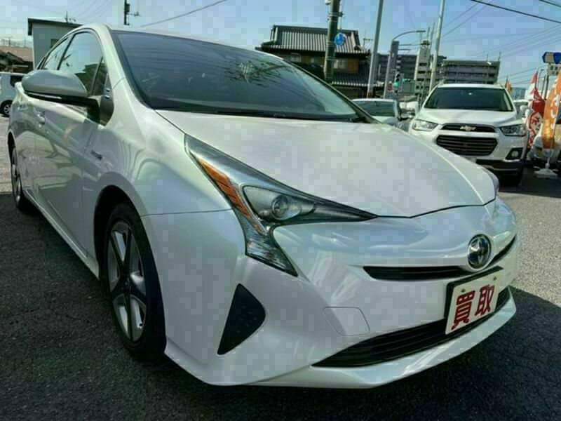 Used 2016 TOYOTA PRIUS ZVW50 | SBI Motor Japan