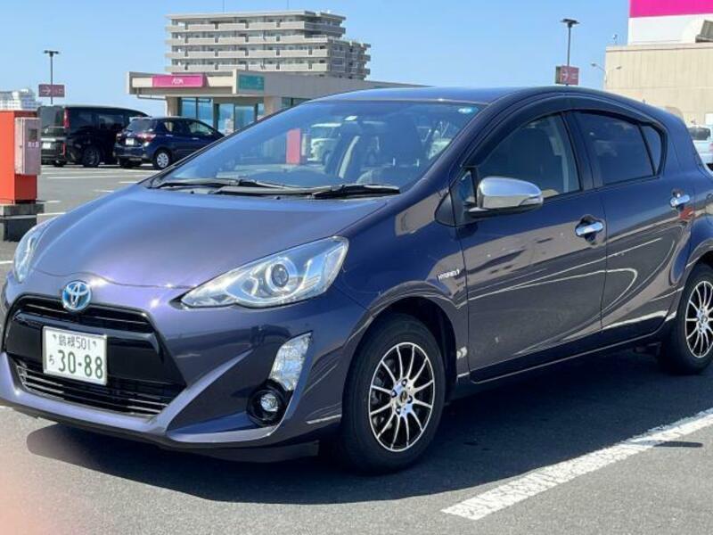 Used 2015 TOYOTA AQUA NHP10 | SBI Motor Japan