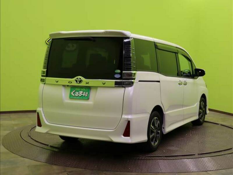 Used 2018 TOYOTA VOXY DBA-ZRR80W | SBI Motor Japan