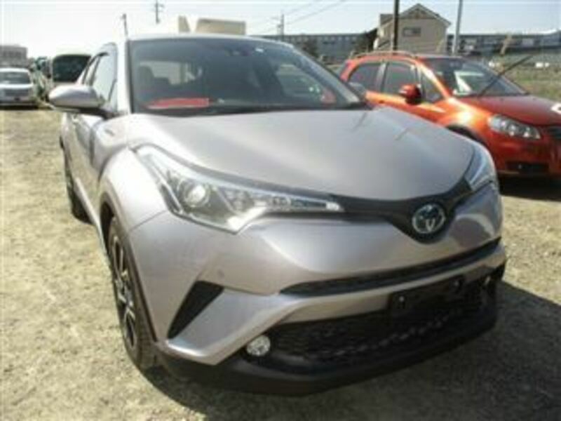 Used 2017 TOYOTA C-HR ZYX10 | SBI Motor Japan