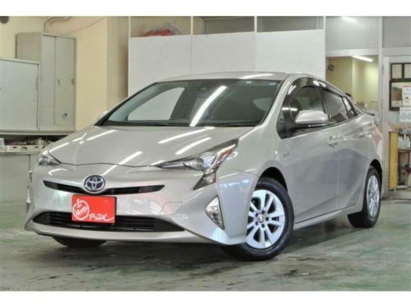 Used 2018 TOYOTA PRIUS ZVW50 | SBI Motor Japan