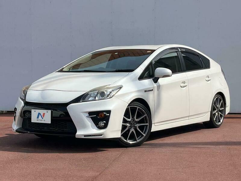 Used 2014 TOYOTA PRIUS ZVW30 | SBI Motor Japan