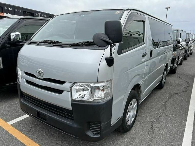Used 2016 TOYOTA HIACE VAN TRH200V | SBI Motor Japan