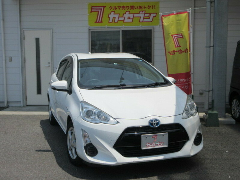 Used 2015 TOYOTA AQUA NHP10 | SBI Motor Japan
