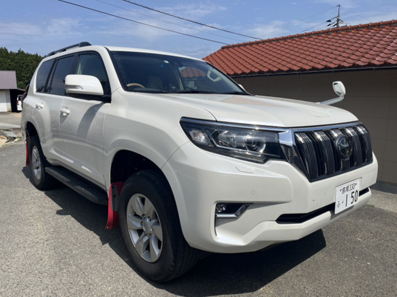 Used 2018 TOYOTA LAND CRUISER PRADO TRJ150W | SBI Motor Japan