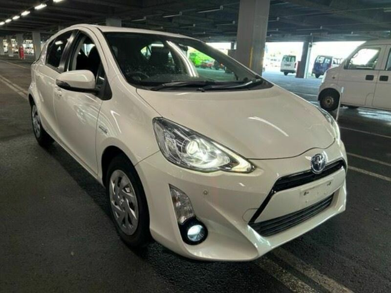 Used 2017 TOYOTA AQUA NHP10 | SBI Motor Japan