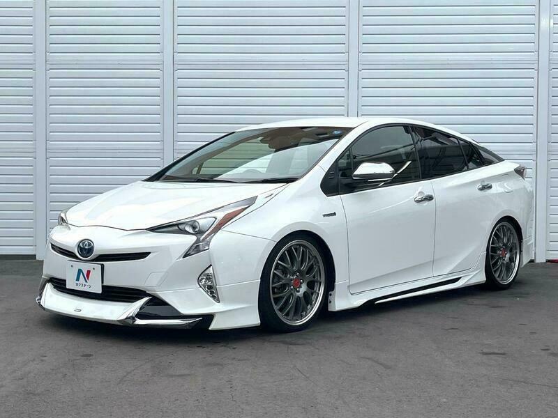 Used 2017 TOYOTA PRIUS ZVW50 | SBI Motor Japan
