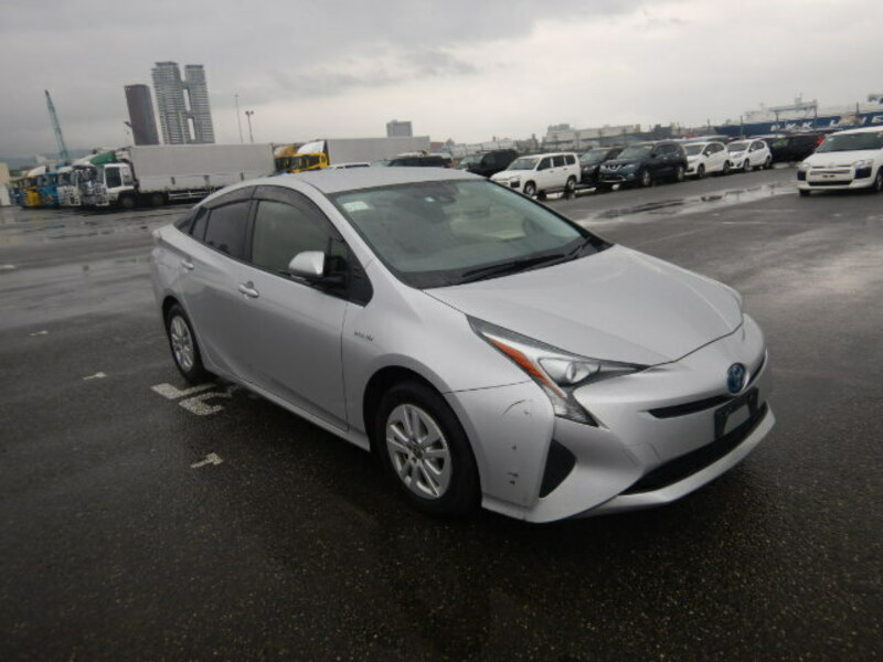 Used 2018 TOYOTA PRIUS DAA-ZVW51 | SBI Motor Japan