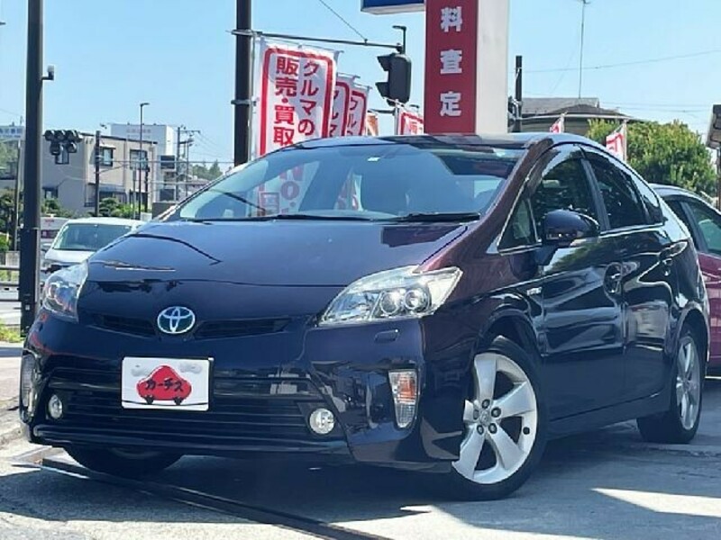 Used 2014 TOYOTA PRIUS ZVW30 | SBI Motor Japan