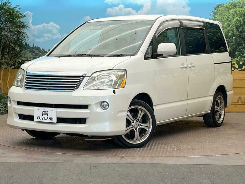 Used 2004 TOYOTA NOAH AZR60G | SBI Motor Japan