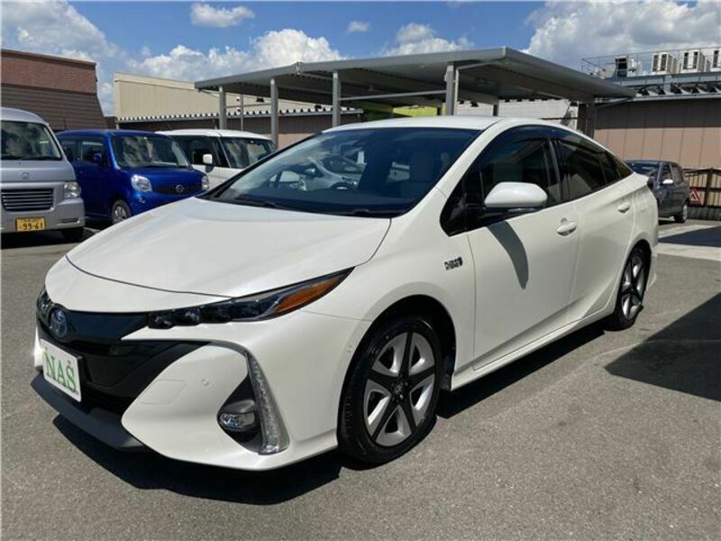 Used 2017 TOYOTA PRIUS PHV ZVW52 | SBI Motor Japan