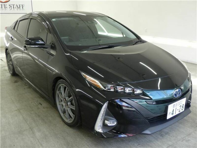 Used 2018 TOYOTA PRIUS PHV ZVW52 | SBI Motor Japan