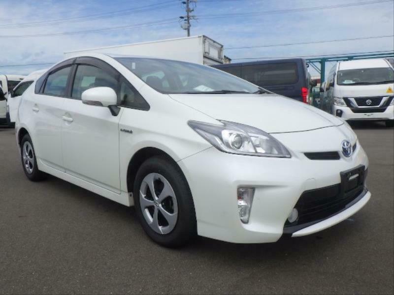 Used 2015 TOYOTA PRIUS ZVW30 | SBI Motor Japan