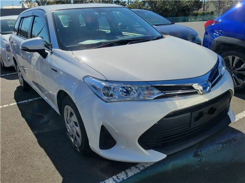 Used 2018 TOYOTA COROLLA FIELDER NKE165G | SBI Motor Japan