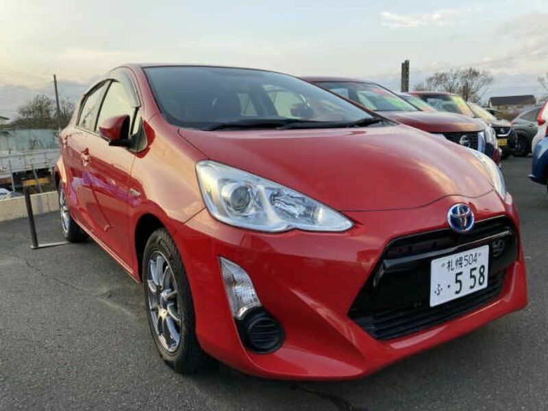 Used 2015 TOYOTA AQUA NHP10 | SBI Motor Japan
