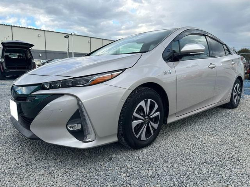 Used 2018 TOYOTA PRIUS PHV ZVW52 | SBI Motor Japan