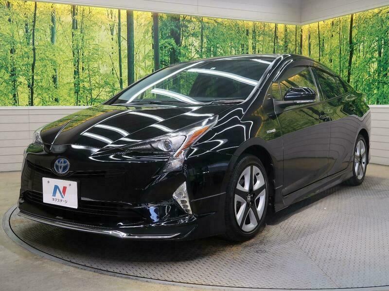 Used 2018 TOYOTA PRIUS ZVW50 | SBI Motor Japan