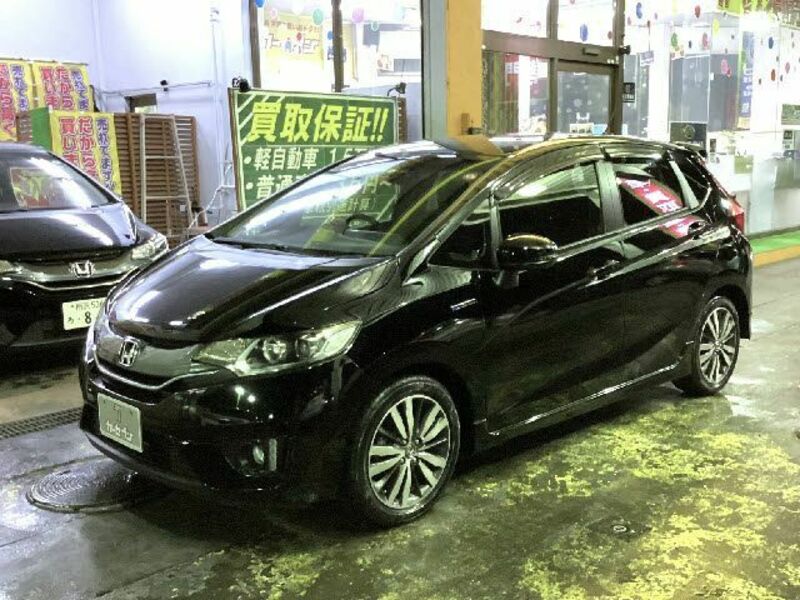 Used 2014 HONDA FIT HYBRID GP5 | SBI Motor Japan